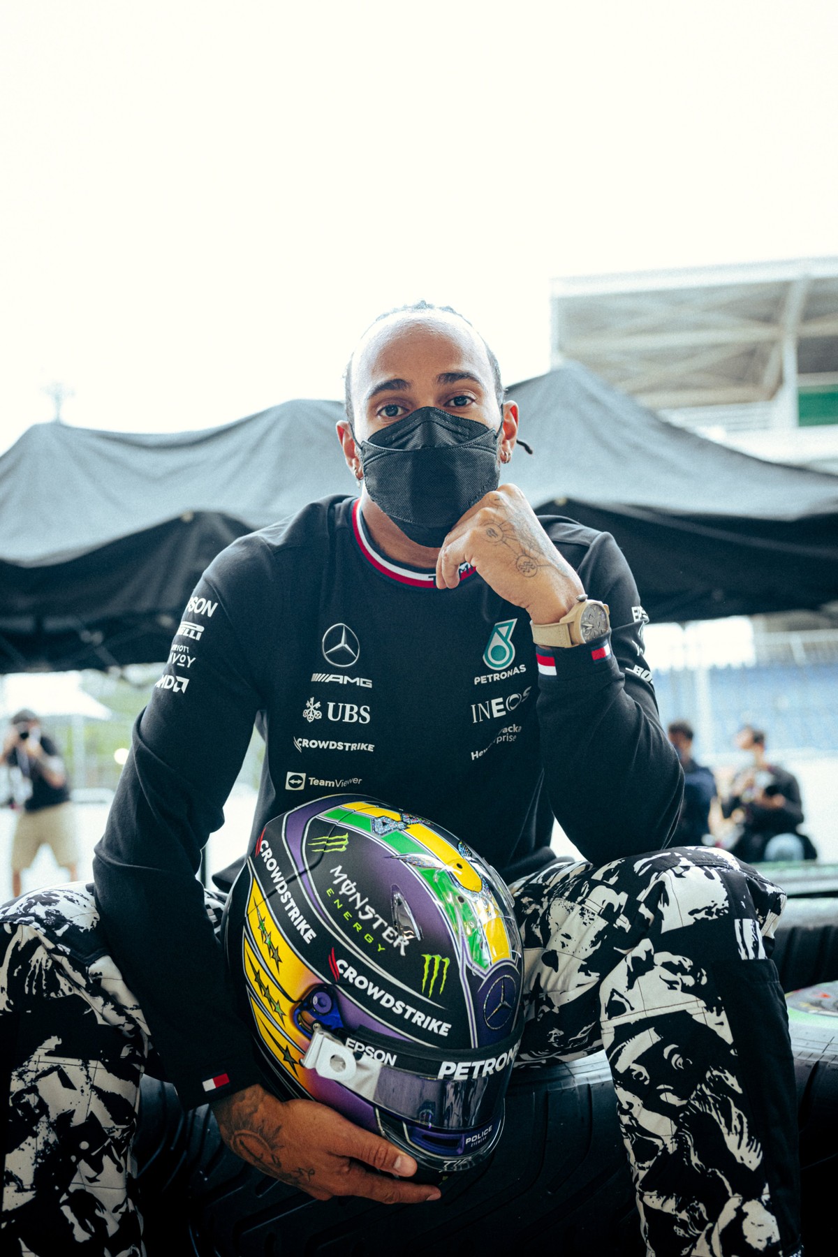 Lewis Hamilton: Capacete especial em homenagem a Senna e ao país ...