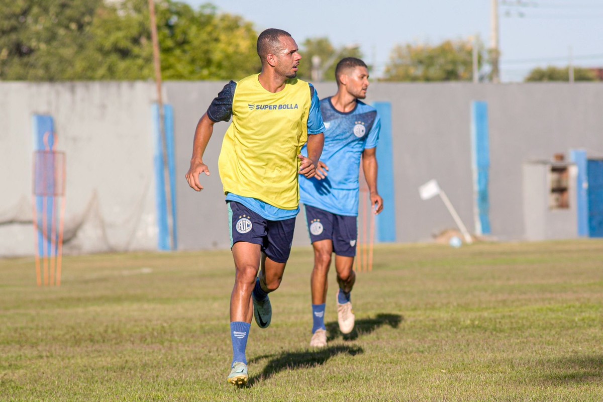 Confiança Faz Primeiro Treino Em Campo Da Pré Temporada Confiança Ge
