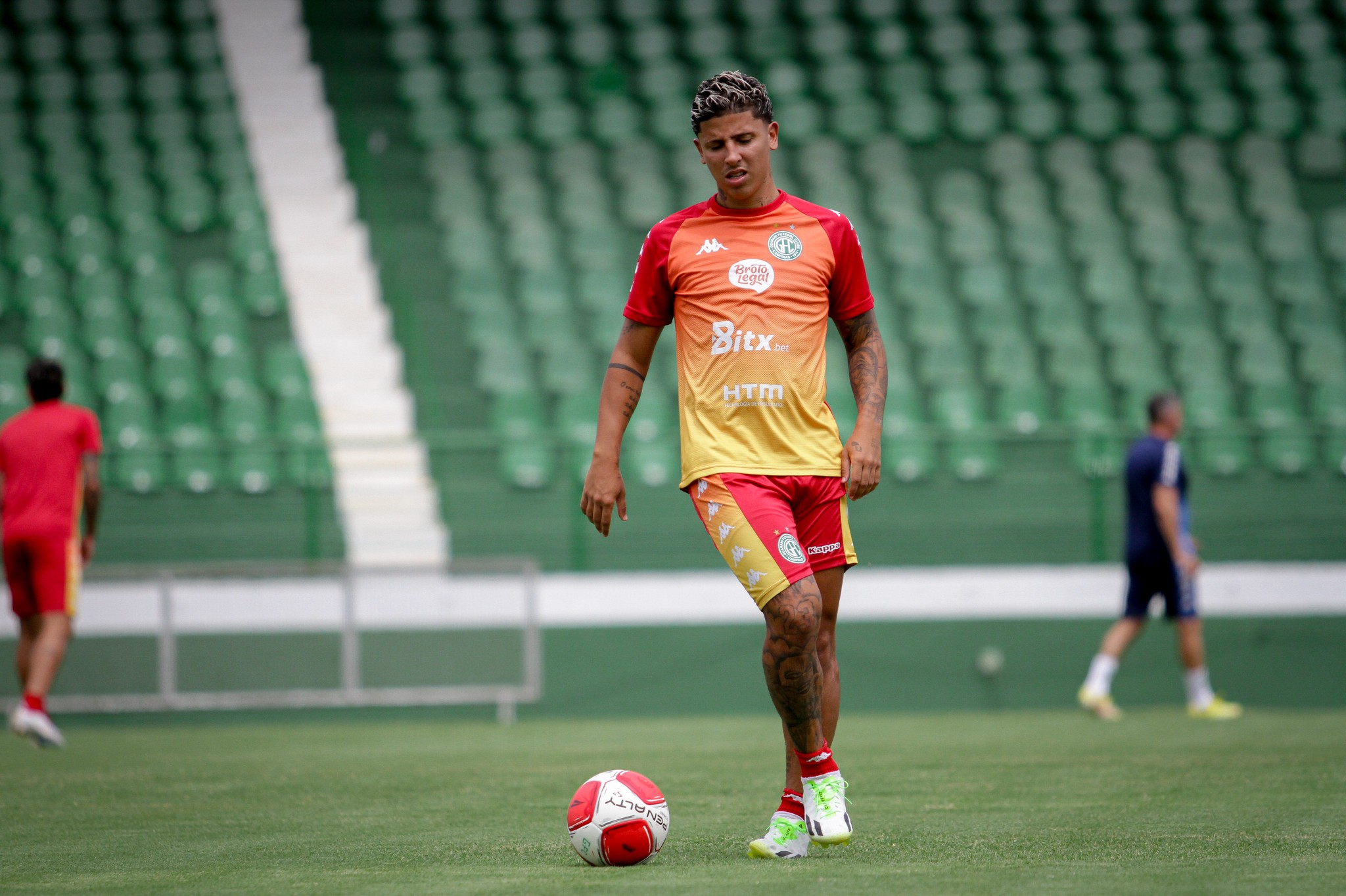 Guarani encaminha liberação de Wenderson para o América-RN | Ge