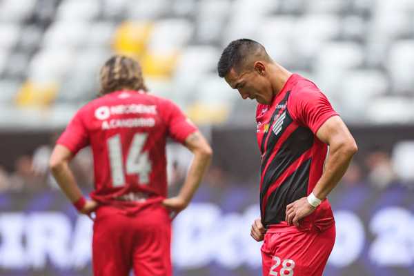 Athletico rebaixado: os oito atos que levaram o Furacão da liderança à ...