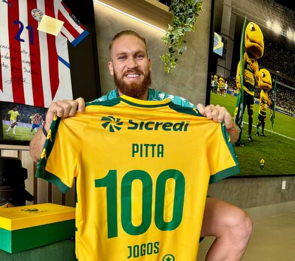 Pitta ganha camisa pelos 100 jogos no Cuiabá, elege gol mais marcante e ...