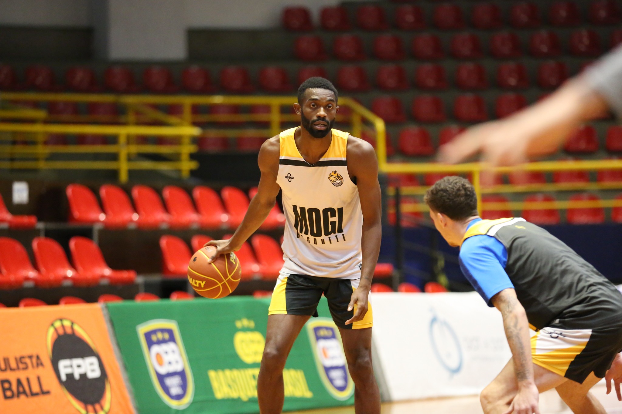 Duane Johnson estreia, e Mogi tenta segunda vitória no Paulista de ...