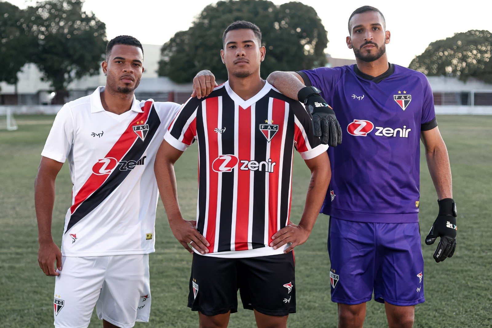 Ferroviário lança uniforme para a temporada 2026; veja fotos | Ge