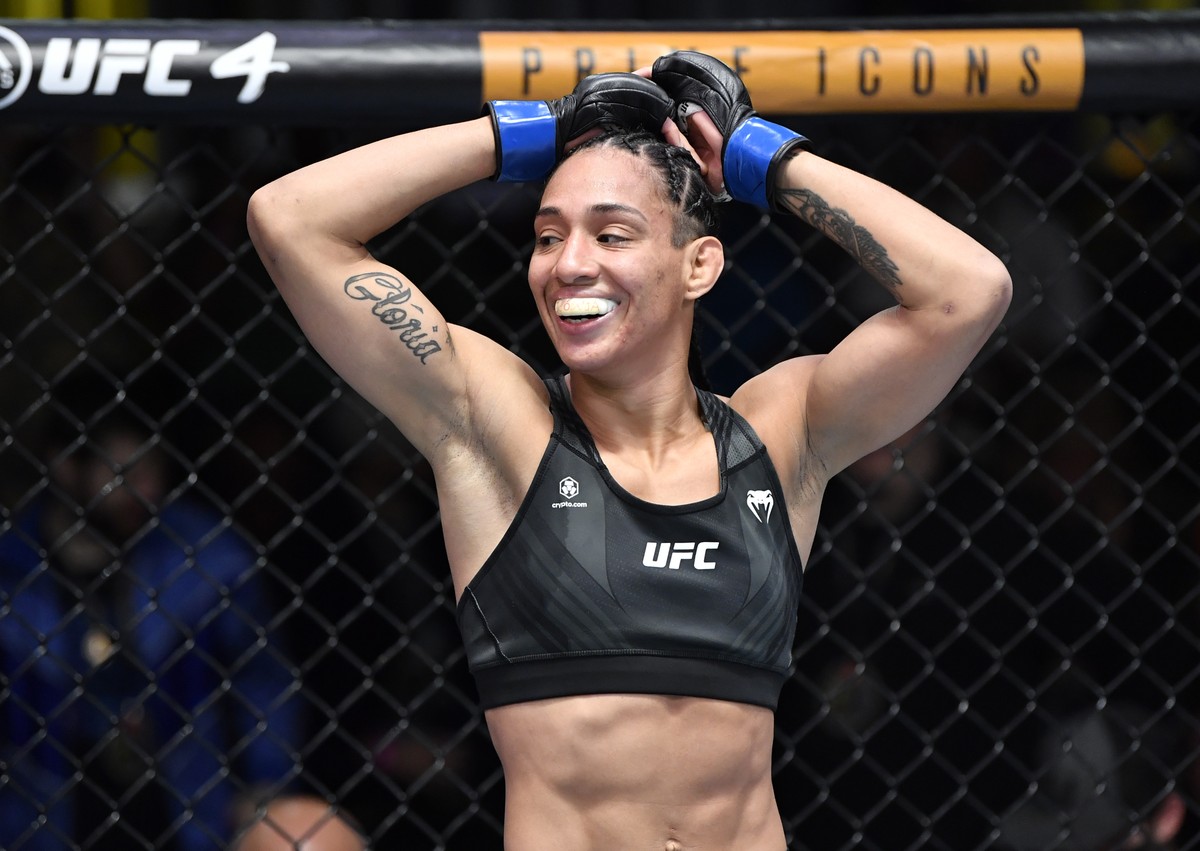 Taila Santos sobe cinco posições e entra no top 5 do peso-mosca no UFC ...
