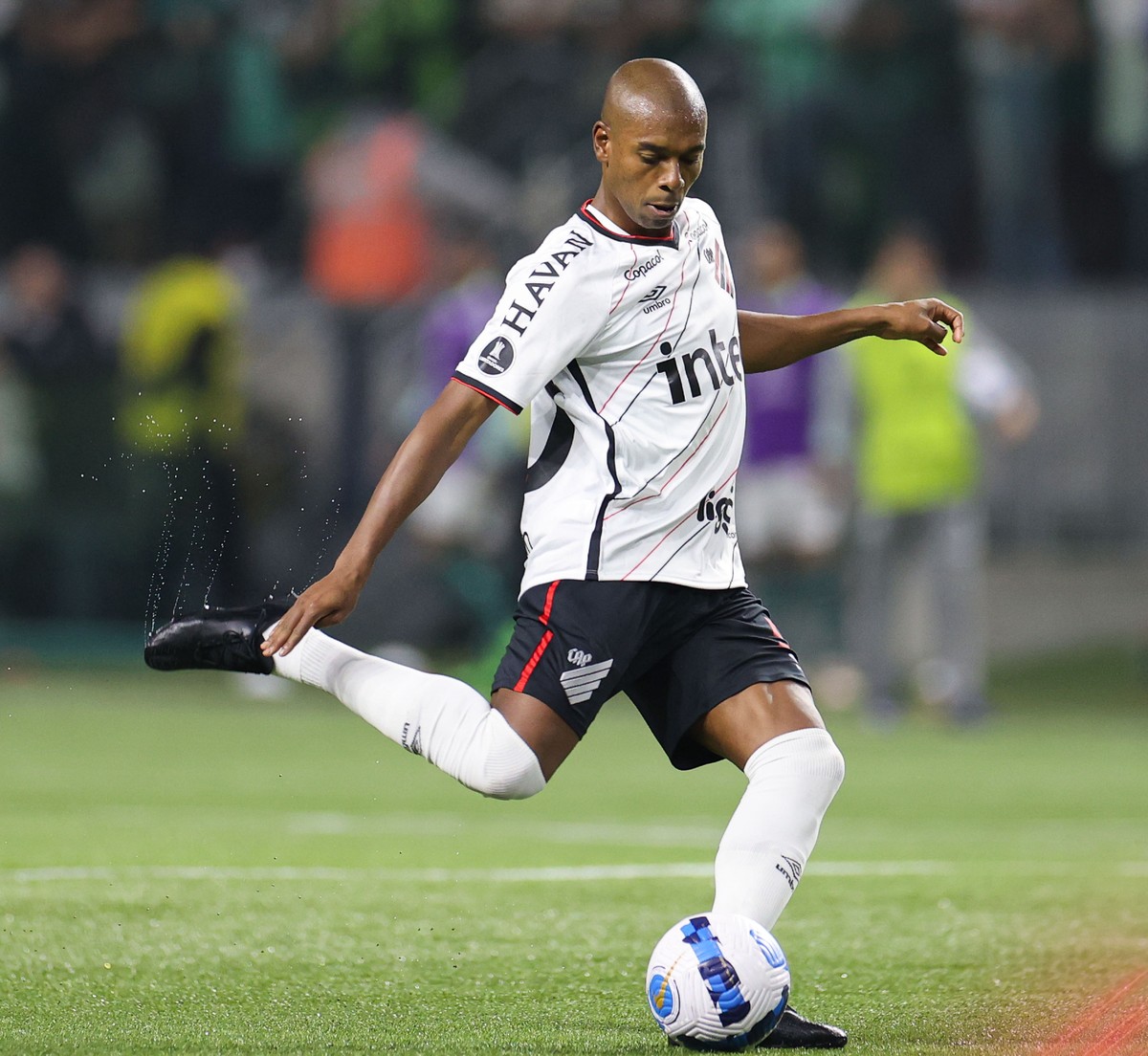 Fernandinho enaltece feito do Athletico e alcança segunda final de ...