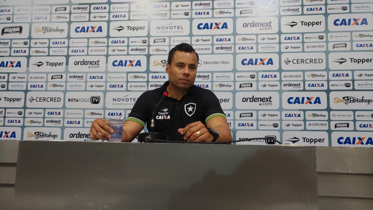 Jair comemora vaga na final, mas avisa: prioridade é Libertadores