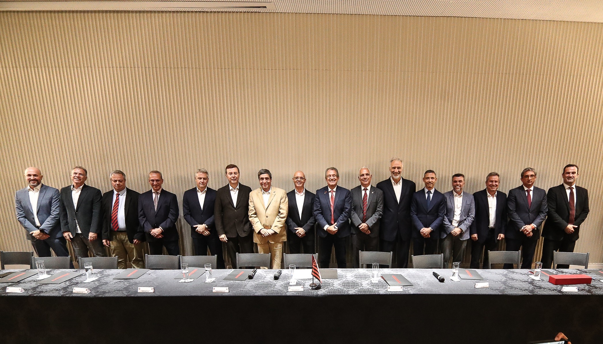 Saiba mais sobre os 14 vice-presidentes de Bap no Flamengo e suas ...