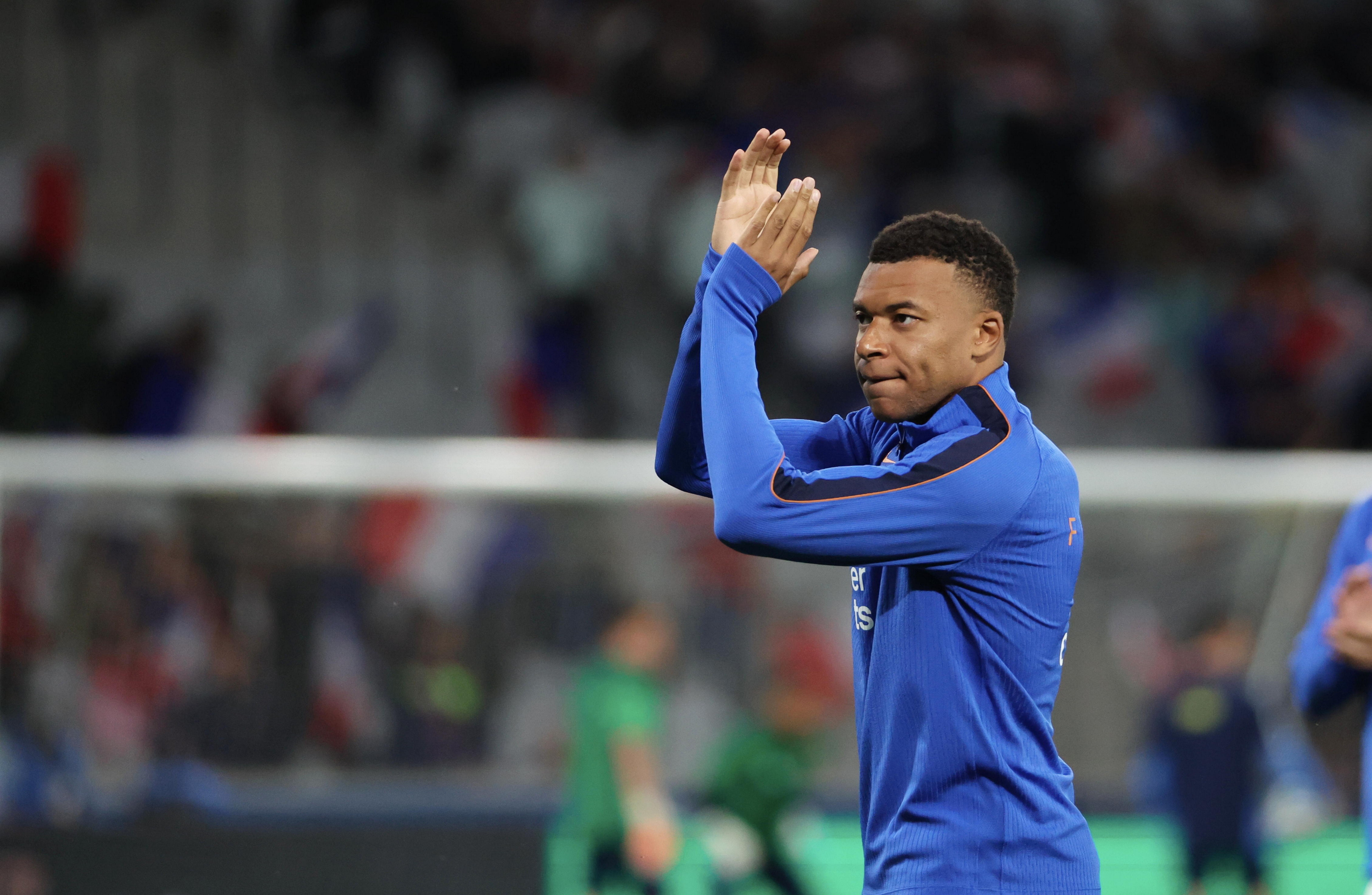 Mbappé toca flauta na TV e promete nova comemoração contra Senegal | Ge