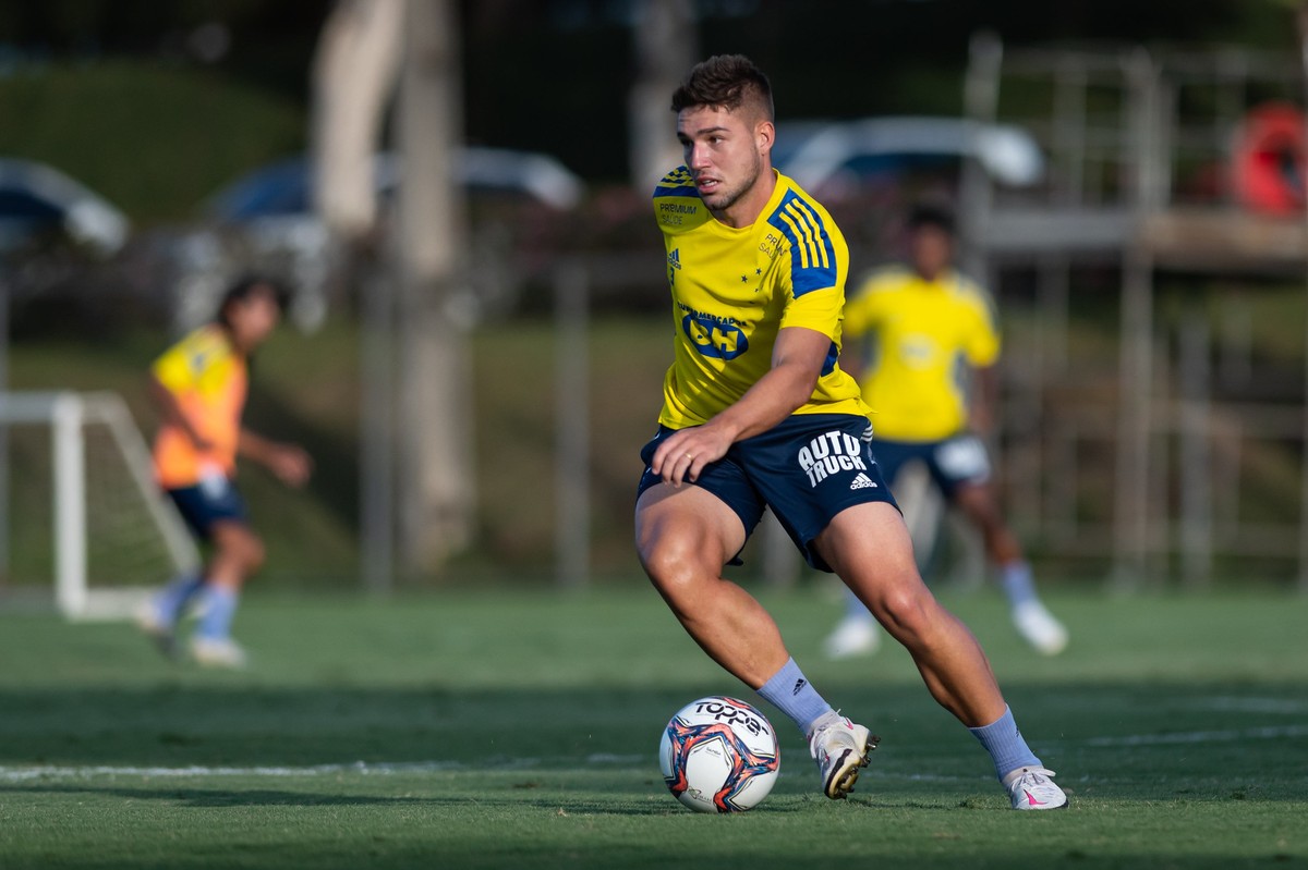 Felipe Conceição compara Bissoli a Sobis e elogia reforço do Cruzeiro ...