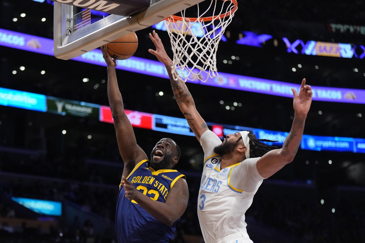 Lakers controlam Warriors e seguem na luta por um lugar nos playoffs | nba | ge