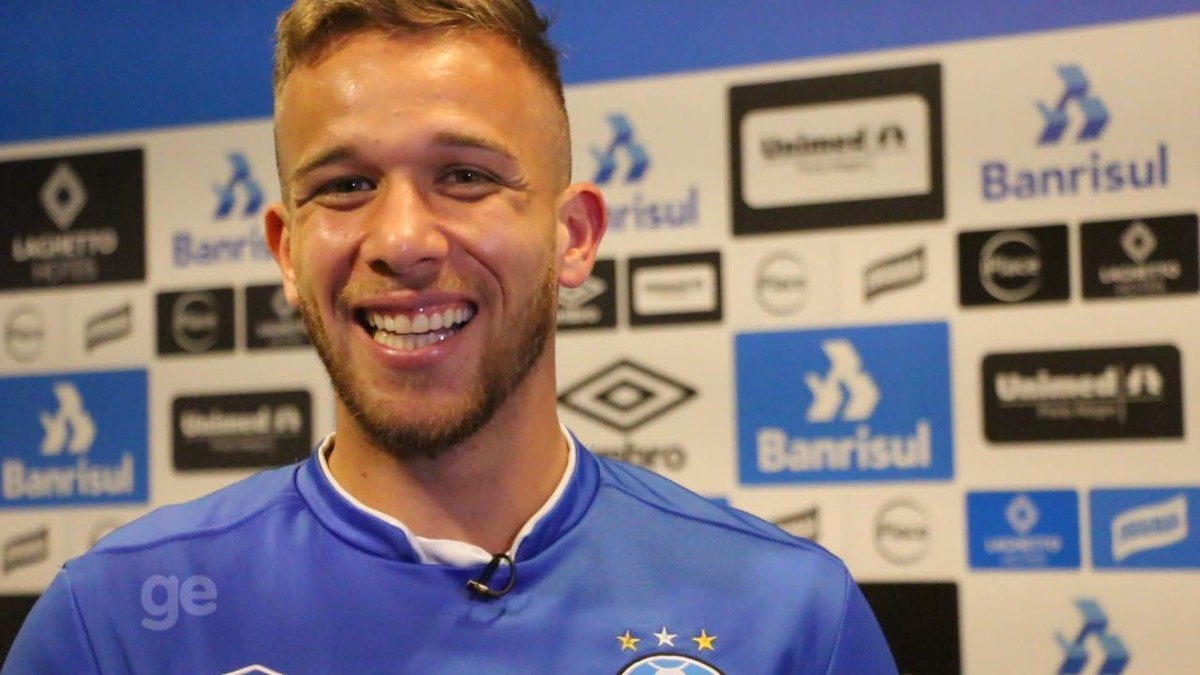 "Esse Arthur"... volante do Grêmio vira tendência nas redes e cai no ...