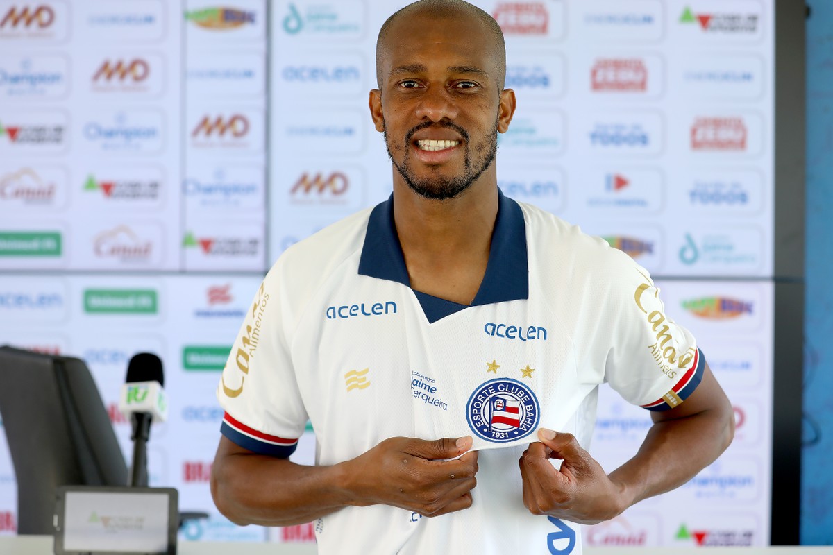 Copete é apresentado pelo Bahia e fala em fazer uma grande Série B para ...