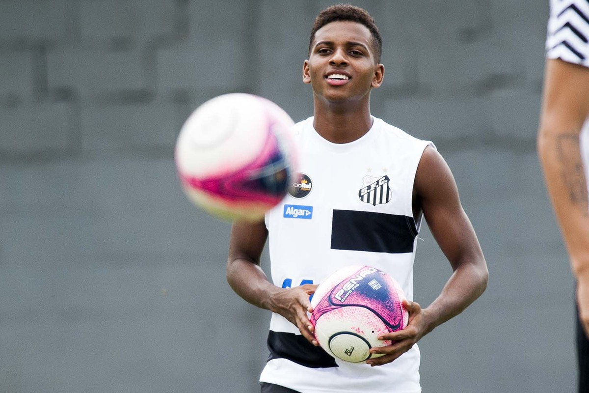 Rodrygo comemora aniversário do Santos e "estreia" no Brasileirão ...