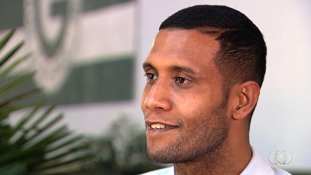 Aos 36, Léo Lima lembra passe de letra 15 anos depois e descarta ...