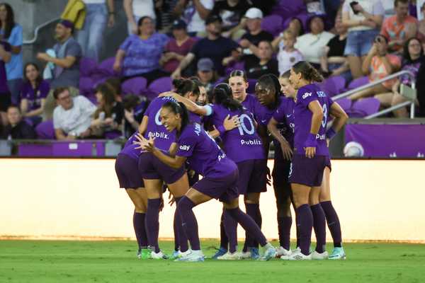 Com dois de Adriana, Orlando Pride vence Gotham e está a uma vitória ...