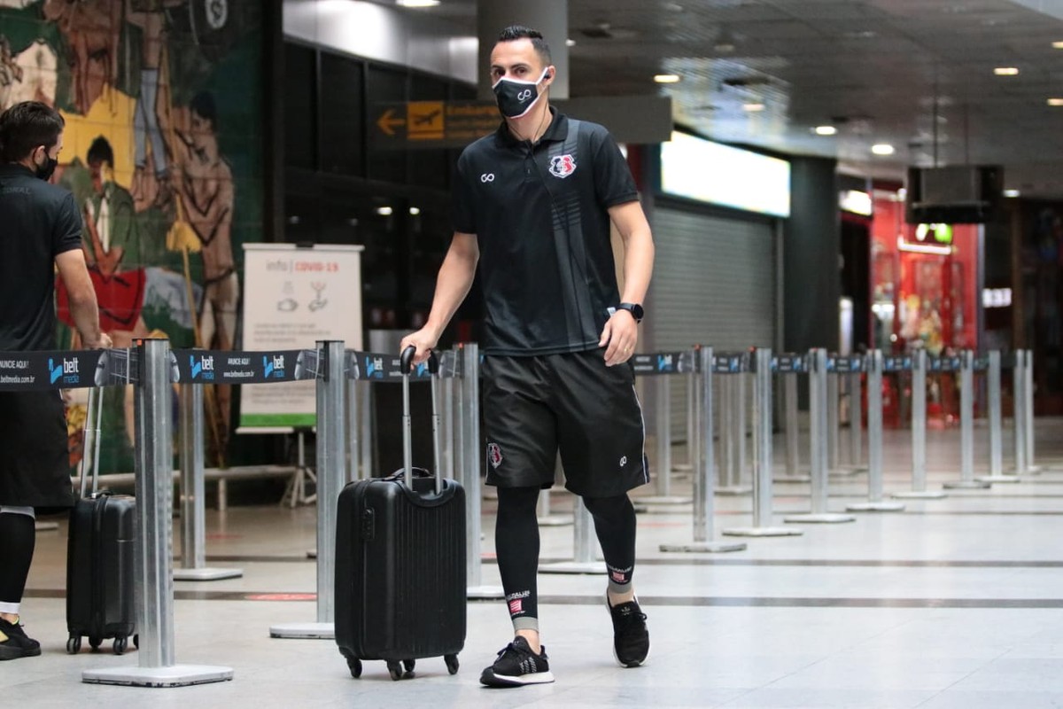 Sem acerto com o Santa Cruz, Victor Rangel viaja para fechar com o ...