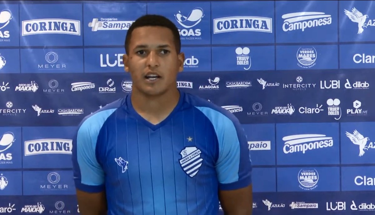 Santa Cruz confirma chegada de Jailson e anuncia contratação de Rone ...