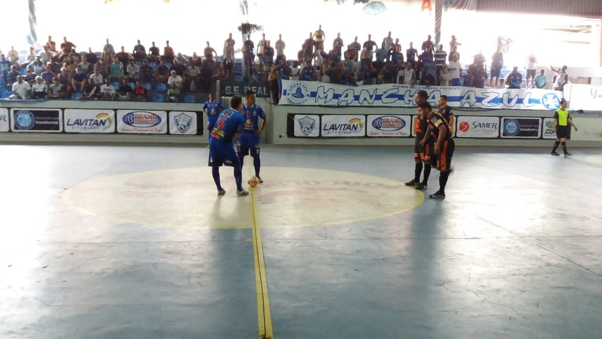 Mendes vira pra cima de Barra Mansa no fim e fica perto das semifinais