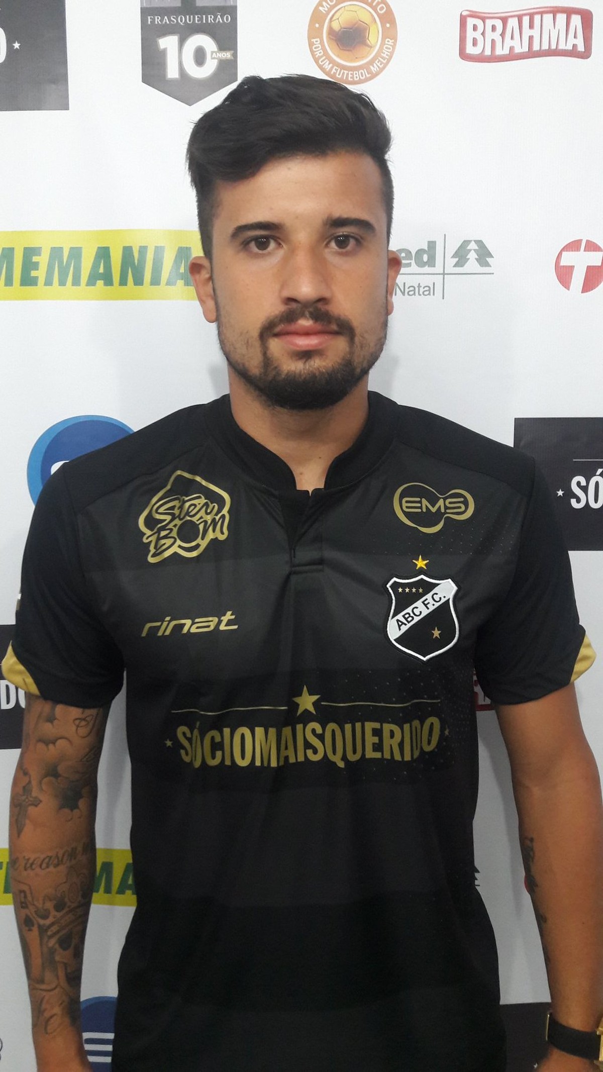 Em busca do acesso, Tricolor da Serra contrata atacante Victor Sapo ...