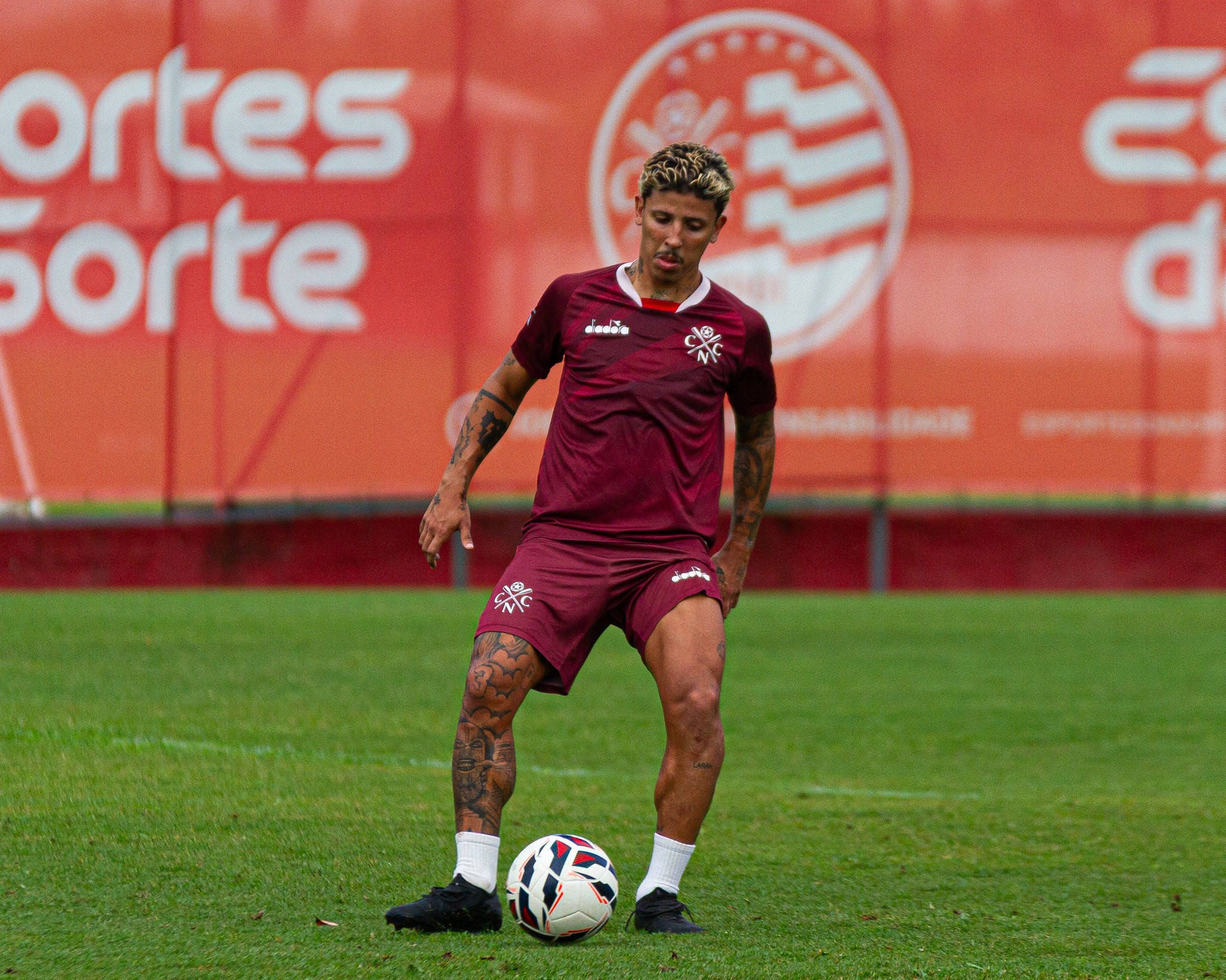Wenderson volta a ser titular no Náutico e recebe elogios | Ge
