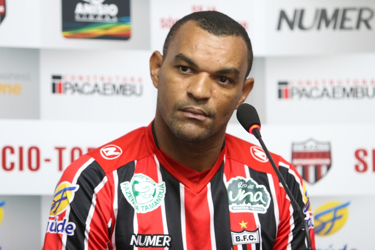 Sem marcar gols no Paulistão, Diones quer voltar a ser volante goleador ...