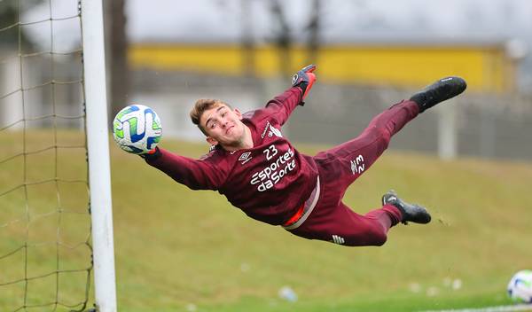 Léo Linck renova com o Athletico por dois anos | athletico-pr | ge