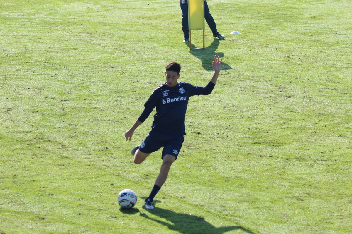 Gabriel Silva volta a treinar, e Roger mantém dúvida no meio-campo do ...