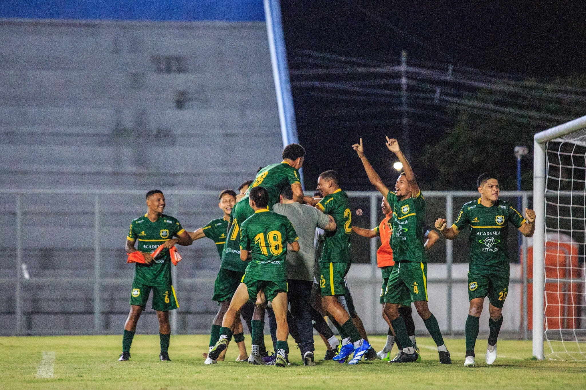 Sete FC renova com zagueiros Luan Costa, Gustavo Inácio e o lateral direito Japa para o Barezão ...