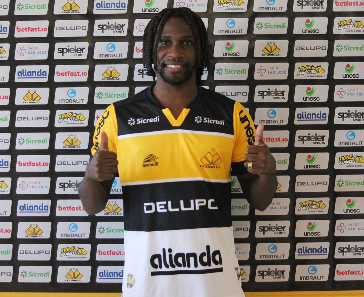 Negueba é apresentado pelo Criciúma: "Espero ajudar o clube a ...