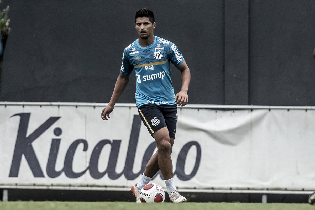 Santos trava negociação para renovar contrato de Daniel Guedes | santos ...