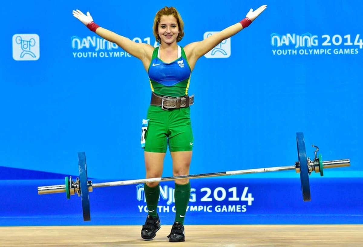 Emily Rosa: a desbravadora de 1,47m do levantamento de peso feminino ...