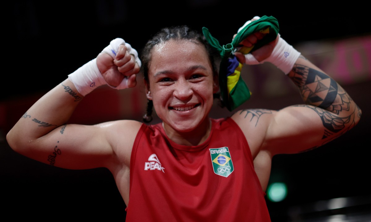 Bia Ferreira vence Mira Potkonen e vai à disputa do ouro no boxe ...
