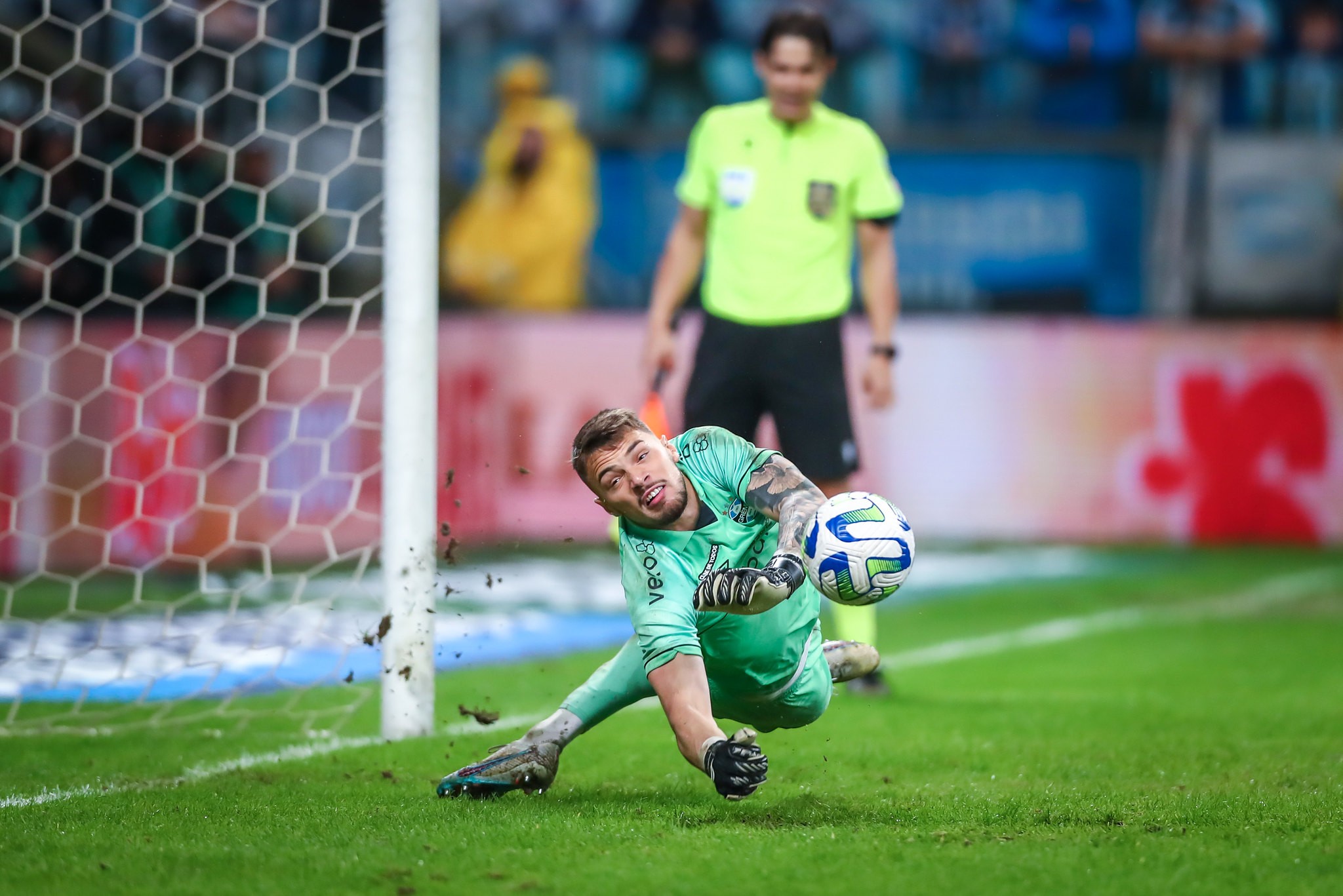 Quem é Gabriel Grando, novo goleiro do Cruzeiro? Carreira tem altos e ...