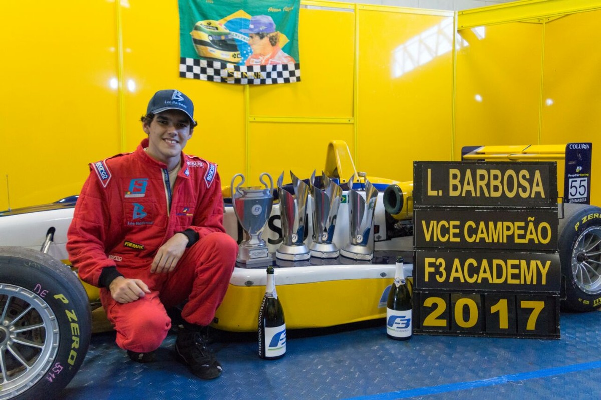 Léo Barbosa fecha 2017 como 2º colocado da F3 Academy: "Estou muito feliz"