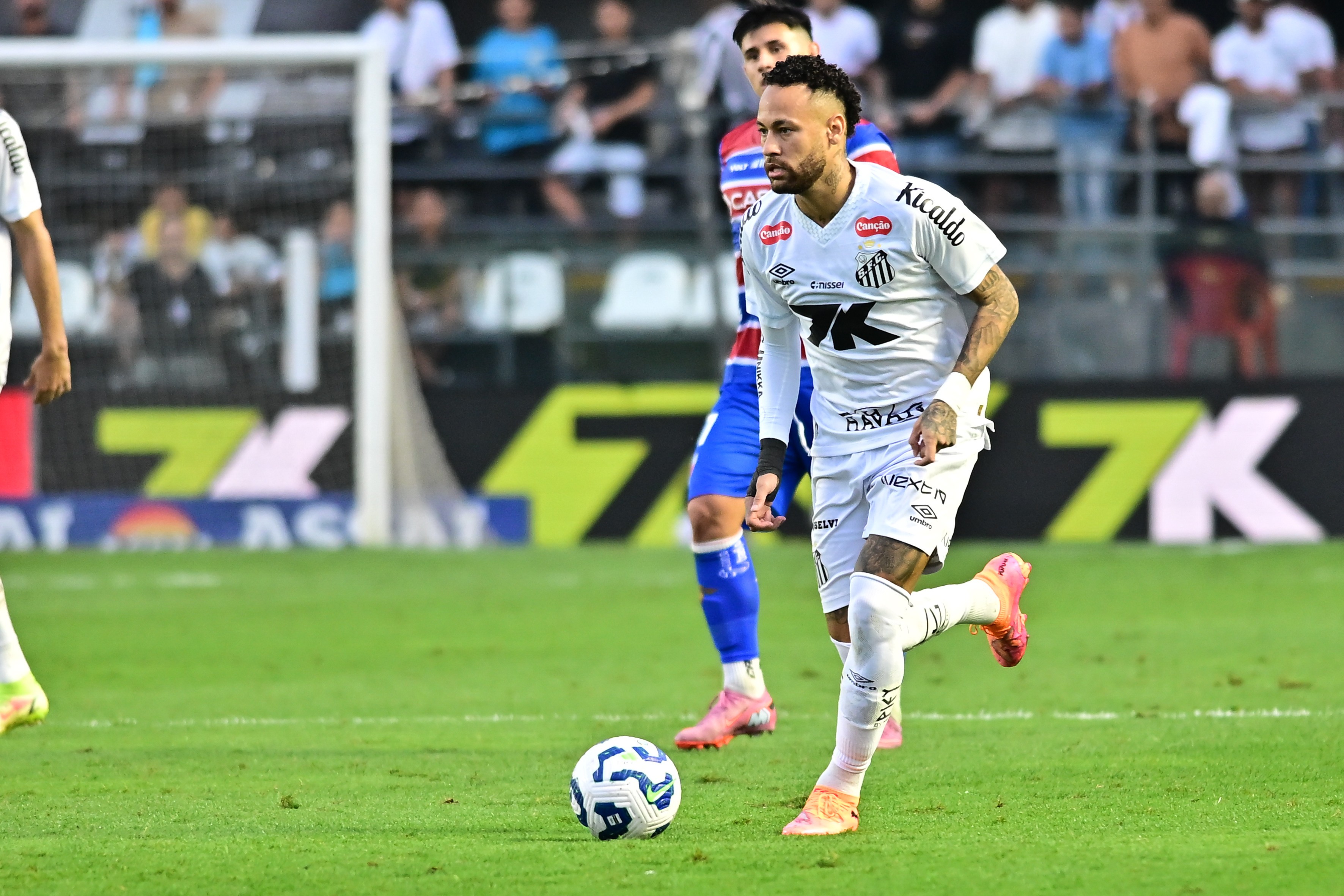 Neymar e Robinho Jr inflamam Santos, que evita derrota para o Fortaleza ...