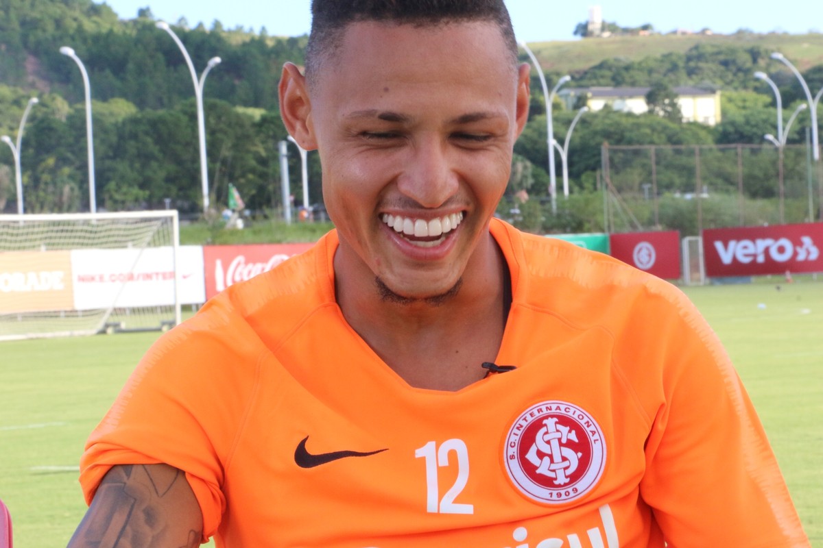 Segredo, motivação e paciência: as receitas de Neilton para ajudar o ...