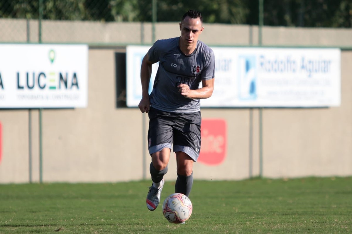 Victor Rangel treina no Santa Cruz e está liberado para encarar o Remo ...