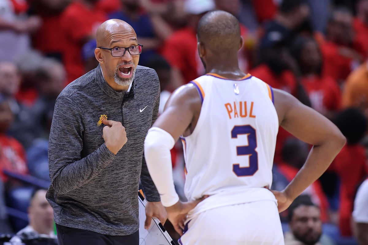 NBA: Monty Williams, do Phoenix Suns, é eleito o melhor técnico do ano ...