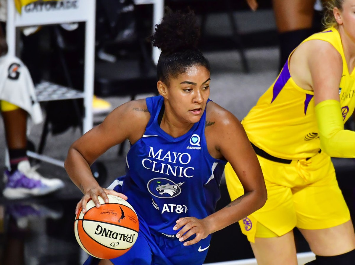 Damiris é anunciada pelo Indiana Fever e vai voltar à WNBA