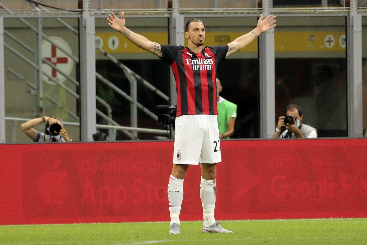 Ibrahimovic acerta renovação com o Milan e adota a camisa 11 | futebol ...