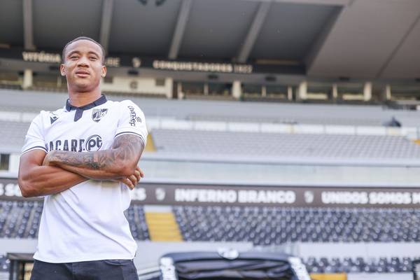 Clinton é anunciado por time de Portugal após deixar o Londrina ...