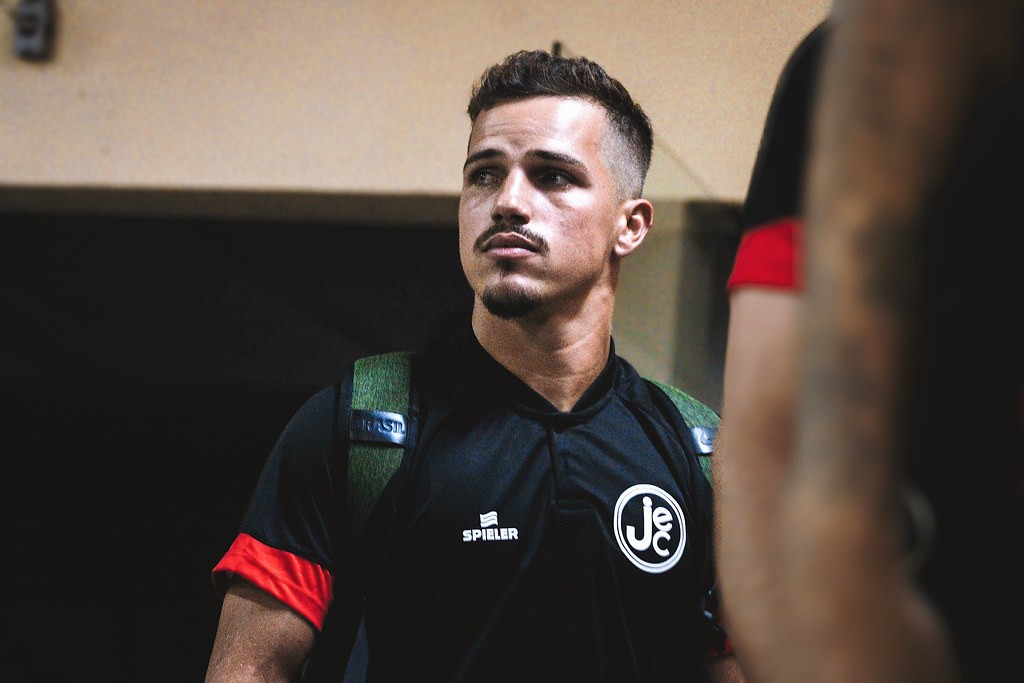 Lateral-esquerdo Enzo Henrique e atacante Guilherme Cachoeira chegam ao ...