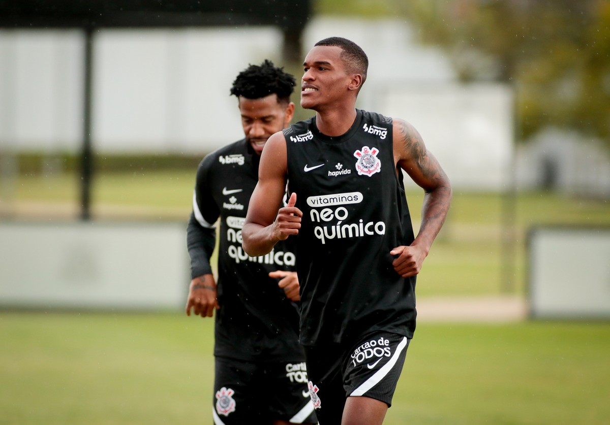 Corinthians encaminha empréstimo do lateral Matheus Alexandre ao Coritiba | futebol | ge
