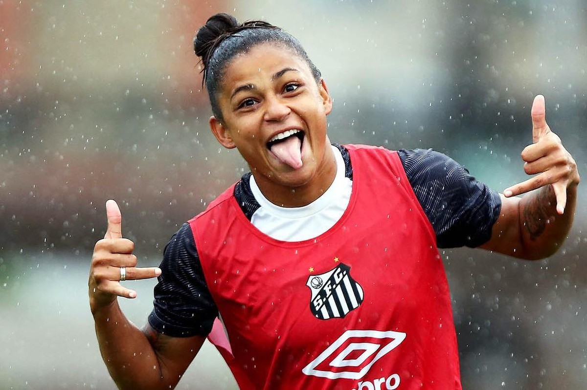 Santos anuncia o retorno da atacante Maria Alves; jogadora defendeu o ...