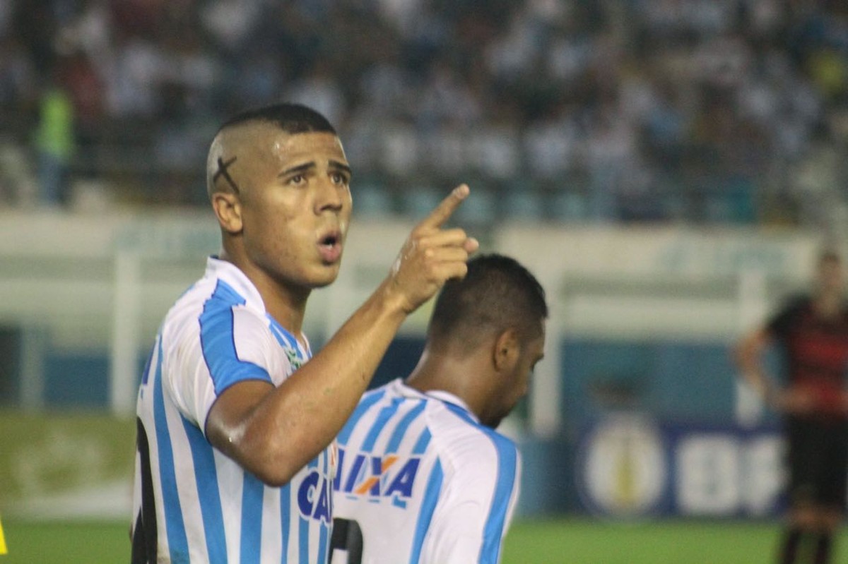 Bergson fecha 2017 com mais gols do que os oito centroavantes do ...