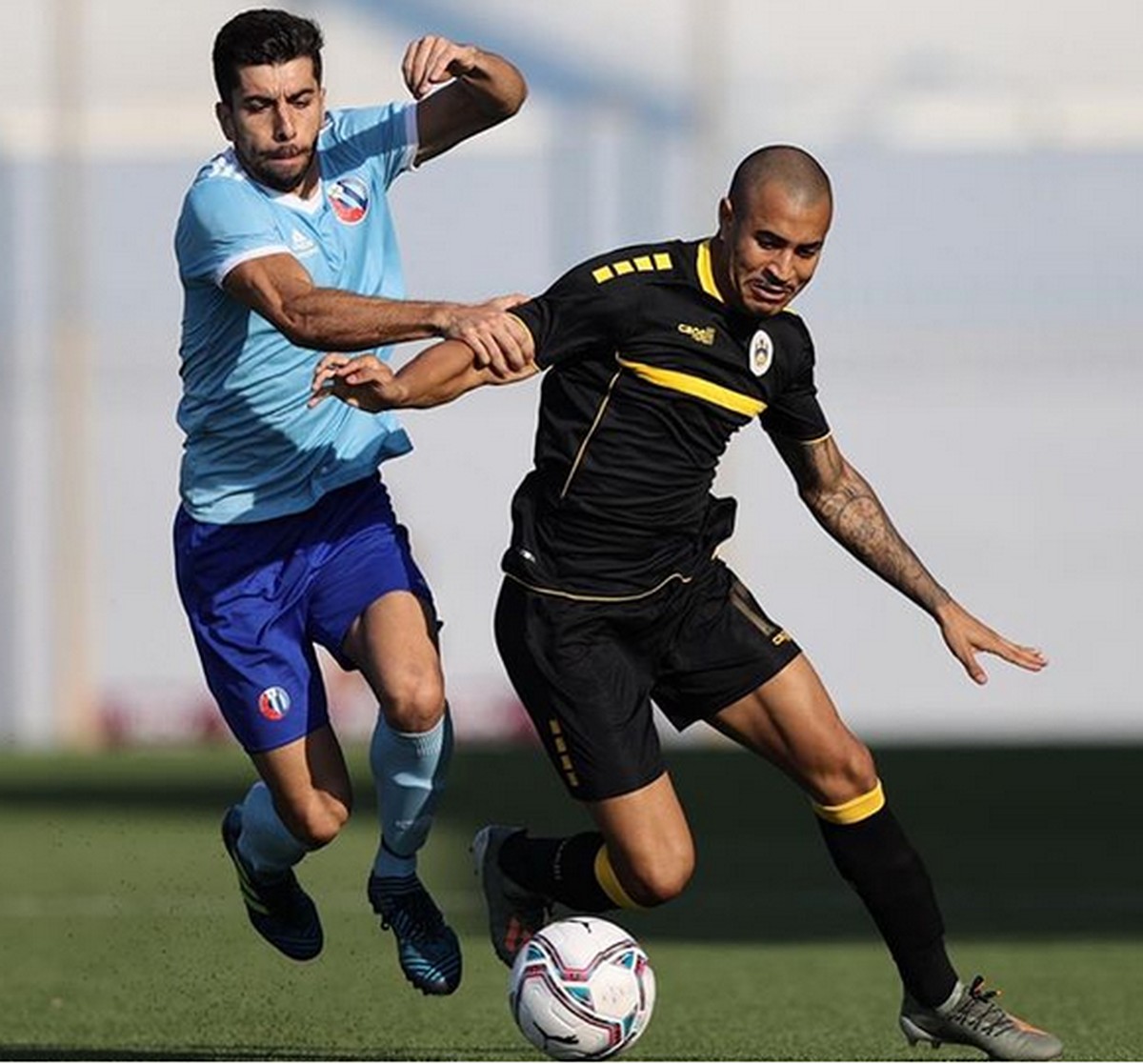 Mais de um mês após deixar o Cruzeiro, Victor Luiz faz estreia em clube ...