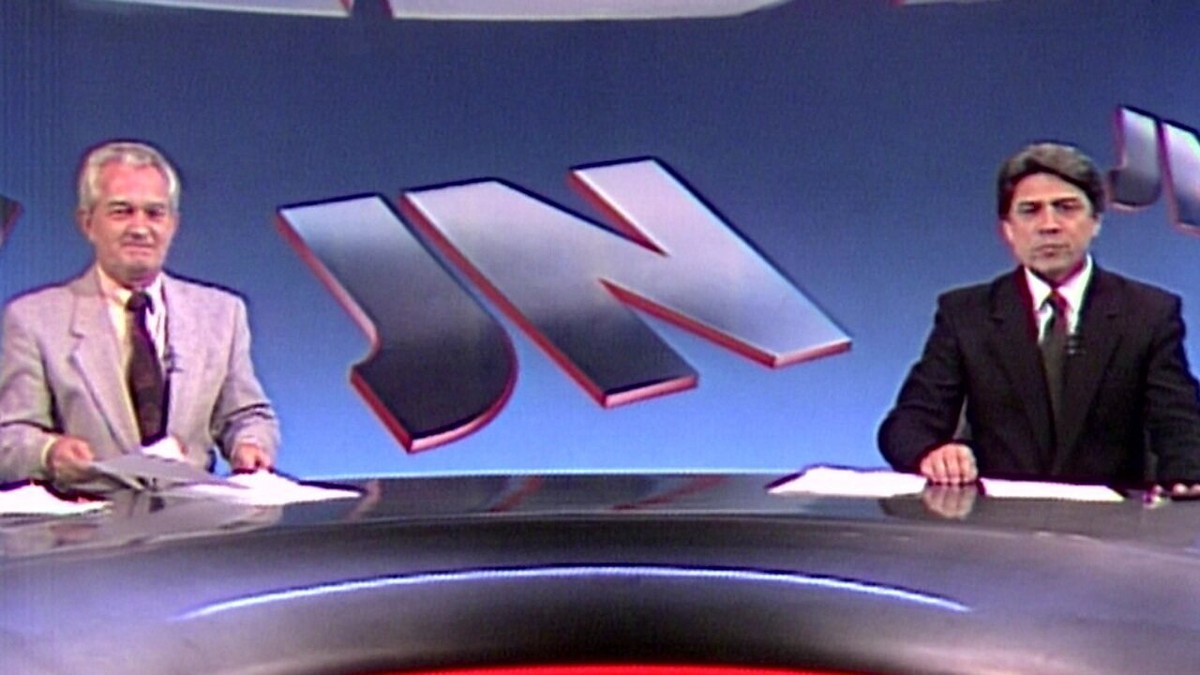 Léo Batista 90 anos: nome histórico do telejornalismo brasileiro ganha ...