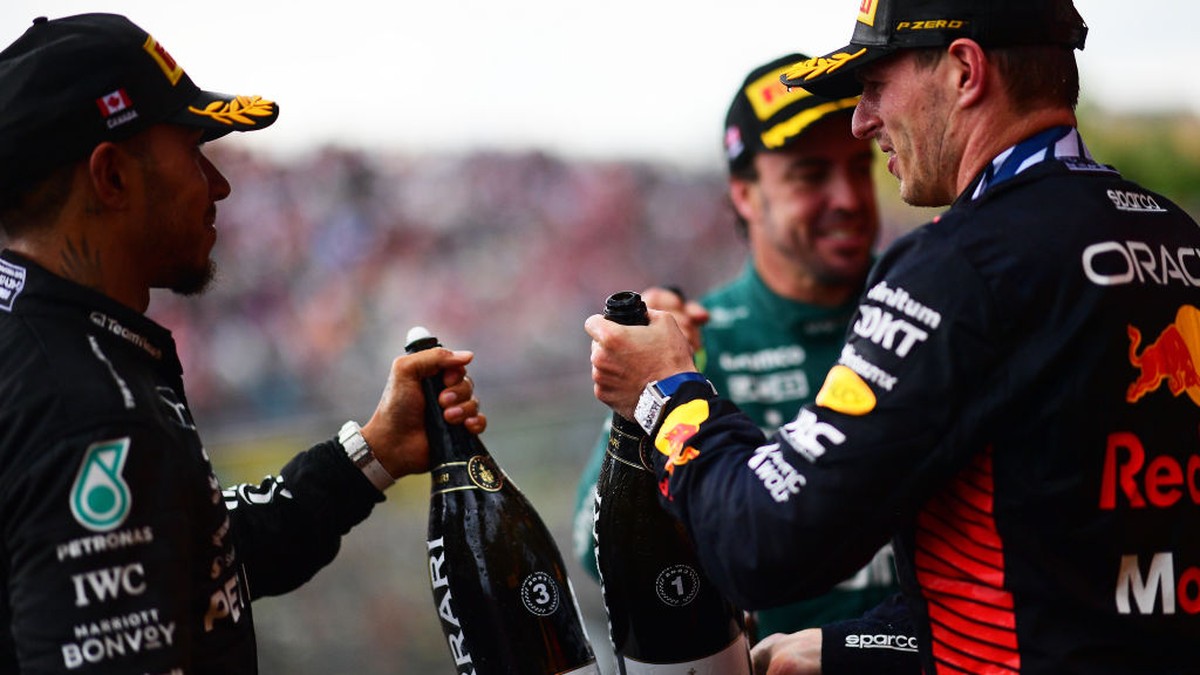 Hamilton diz que ele, Verstappen e Alonso são "top 3 icônico" | fórmula ...