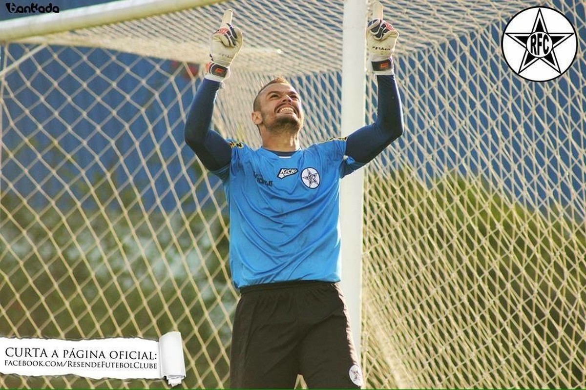 Goleiro Arthur se despede do Resende após 11 anos: "Cheguei menino e ...