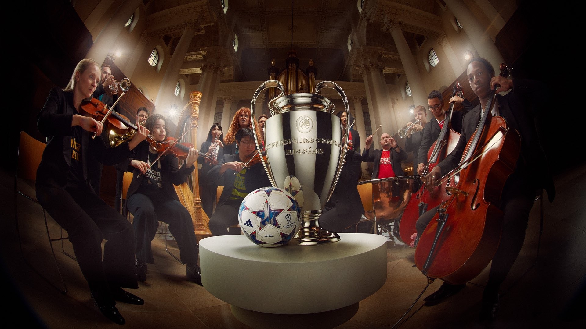 Bola da Champions League: Uefa apresenta novos modelos para o torneio | Ge